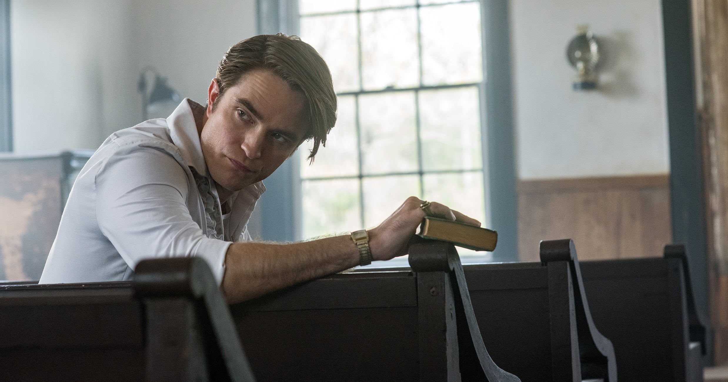 How Characters And Cast Of Devil All The Time Connect