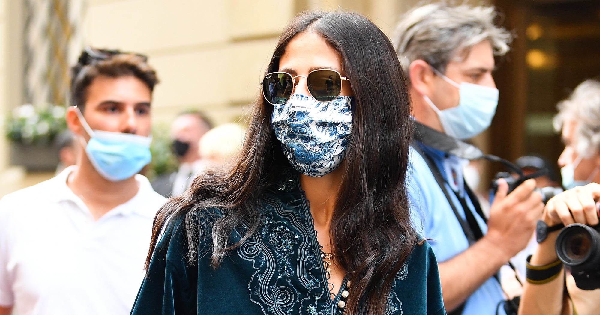 Face Mask & Eye Makeup Are Top Beauty Trends For Fall