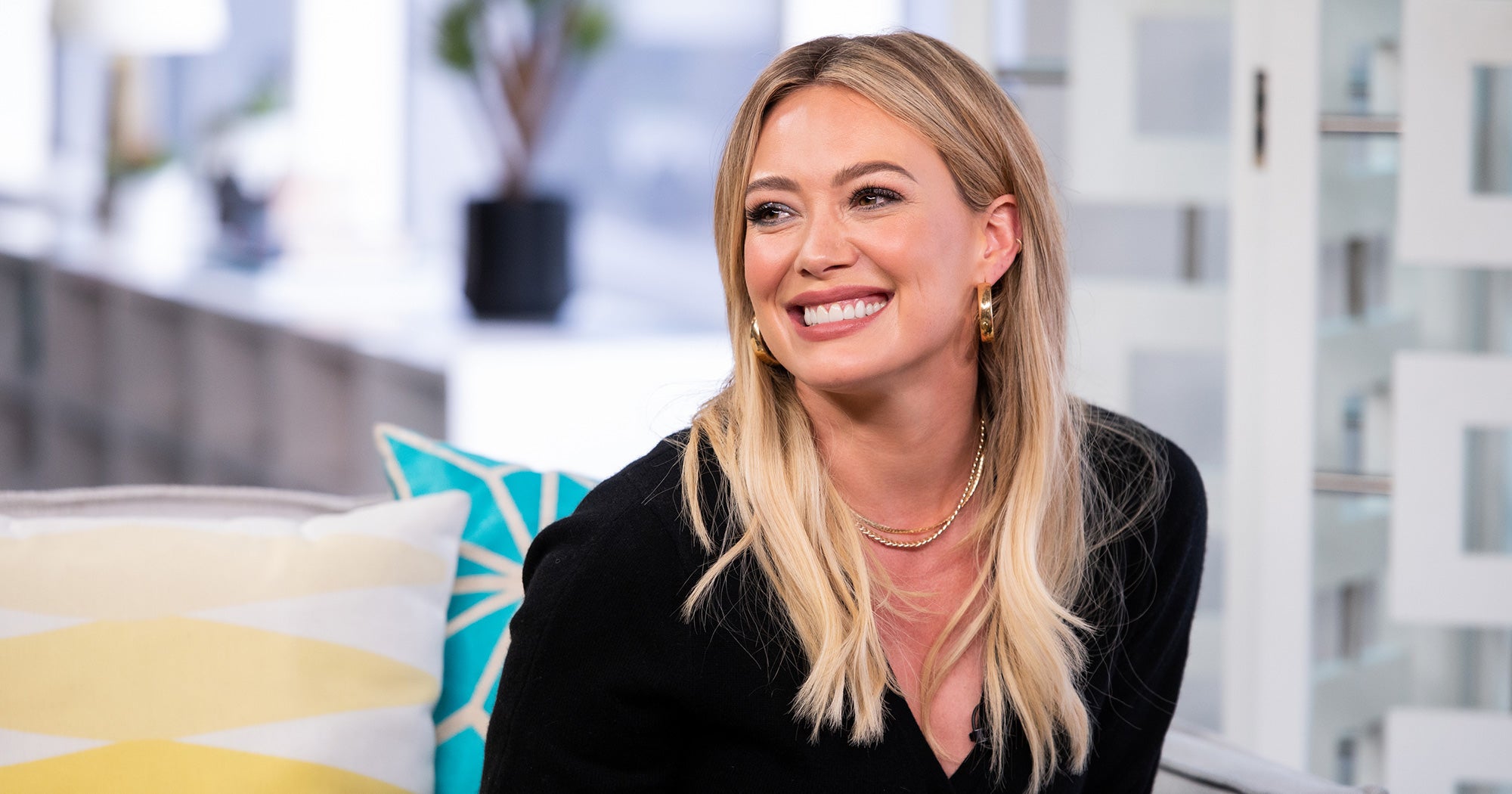 Hilary Duff Dyes Hair Blonde Color With These Products