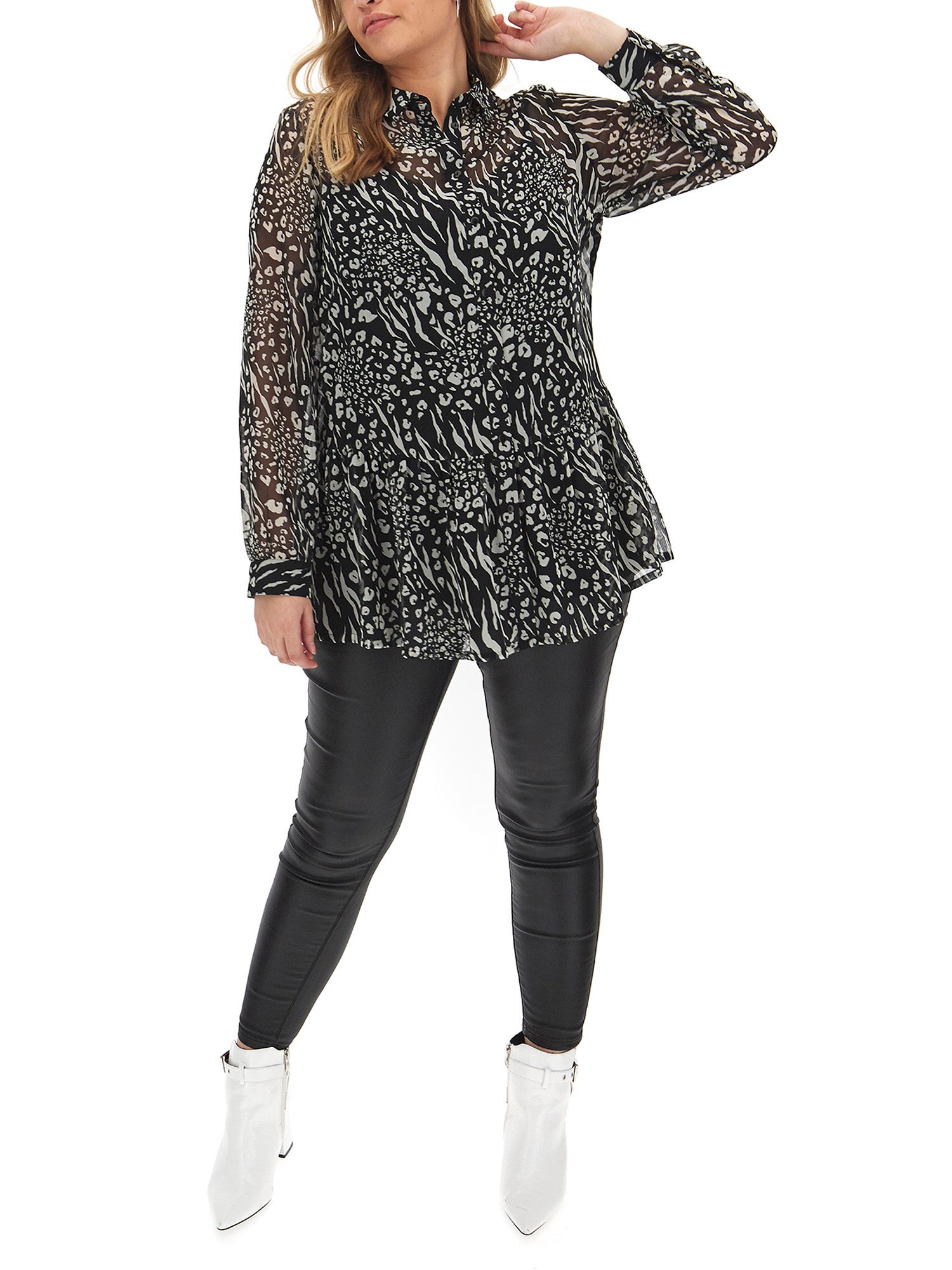 Simply Be + Plus Size Peplum Hem Shirt