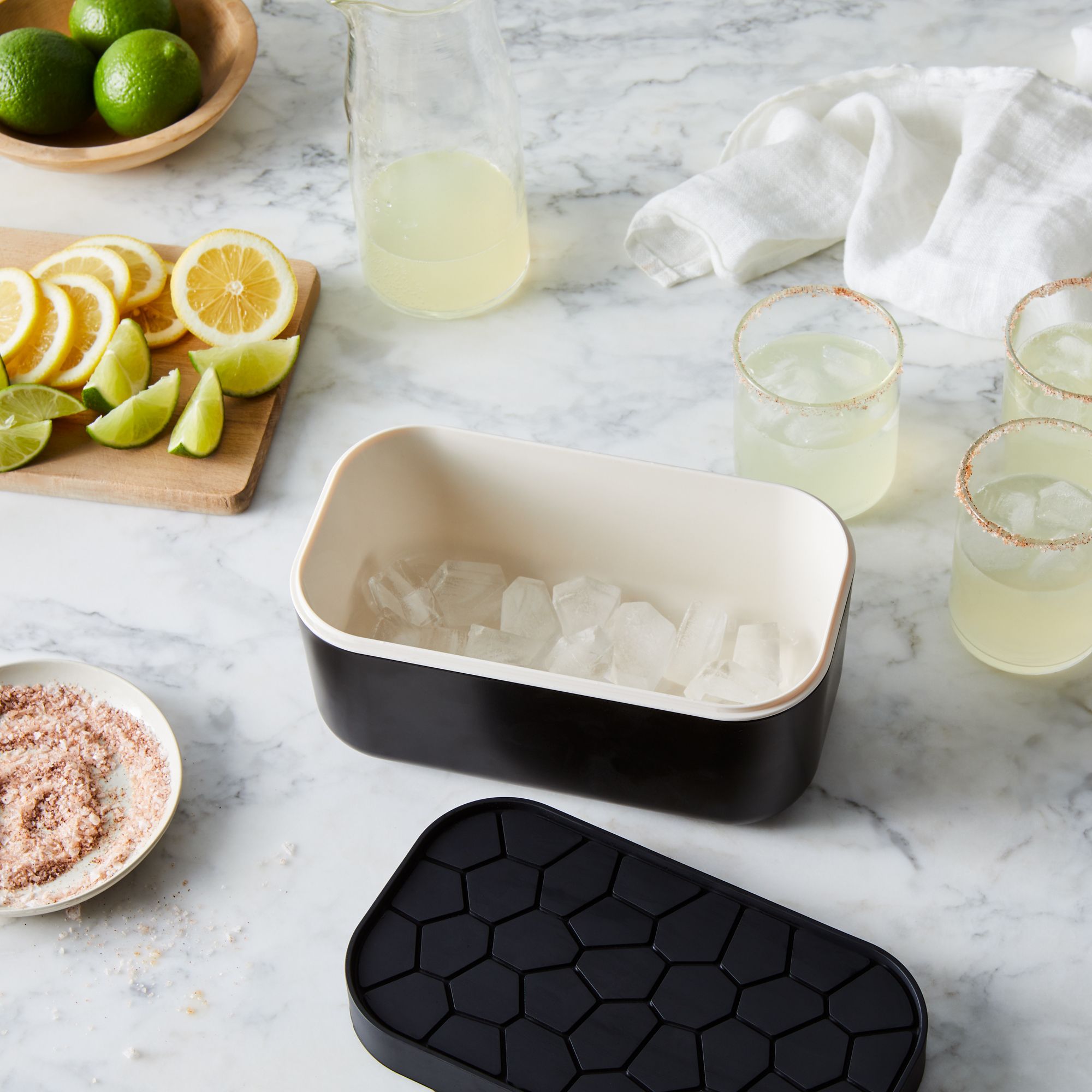 Lékué + Ice Box with Reversible Lid