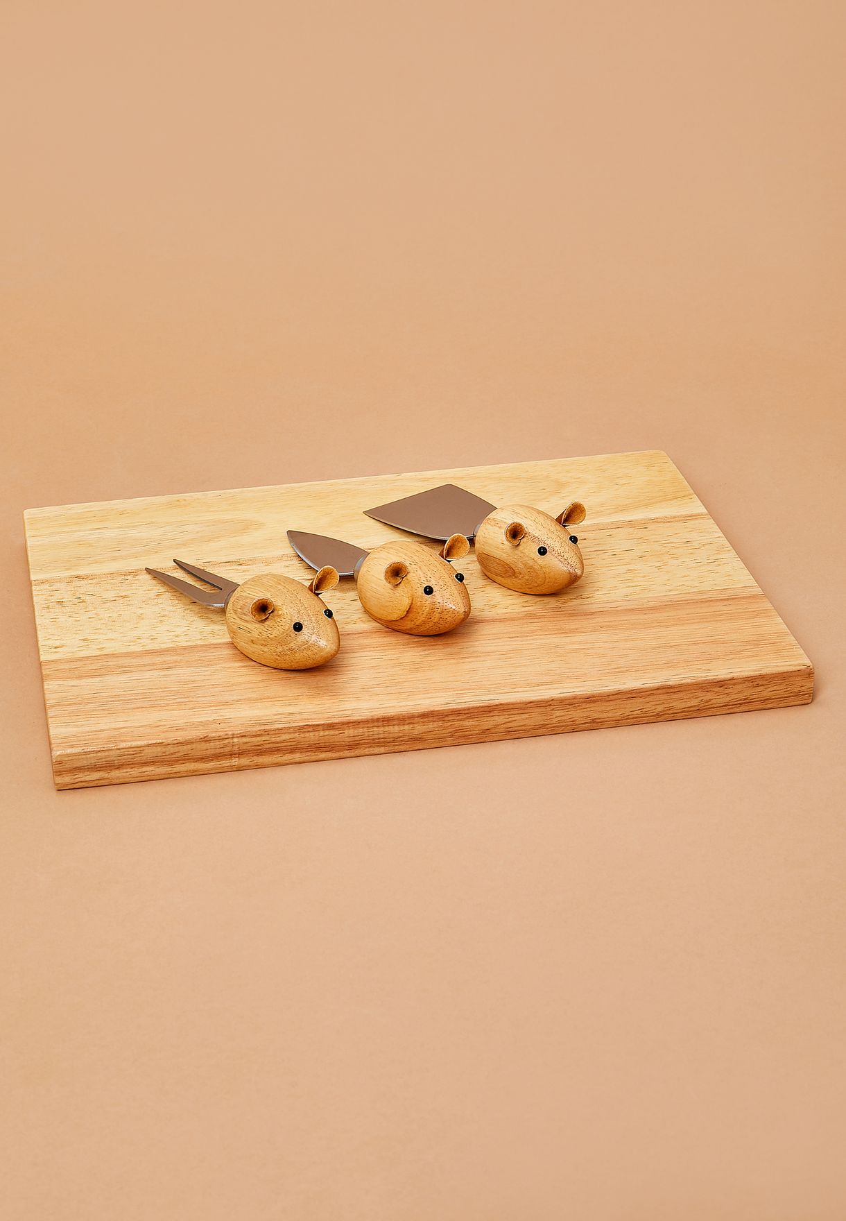 Kikkerland Design + Mouse 4-Piece Cheese Board Set in Beige