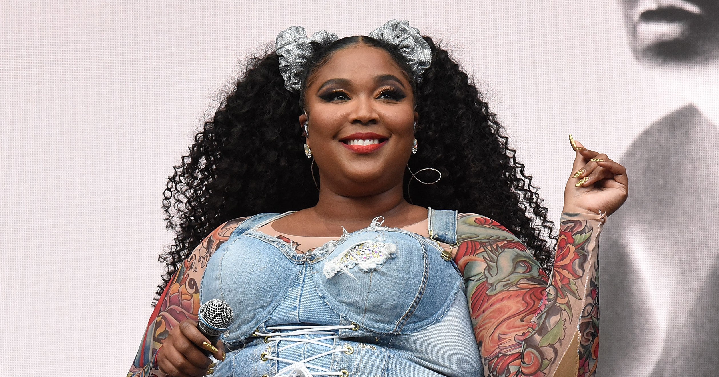 Lizzo's Workout Outfit Has A Canadian Connection