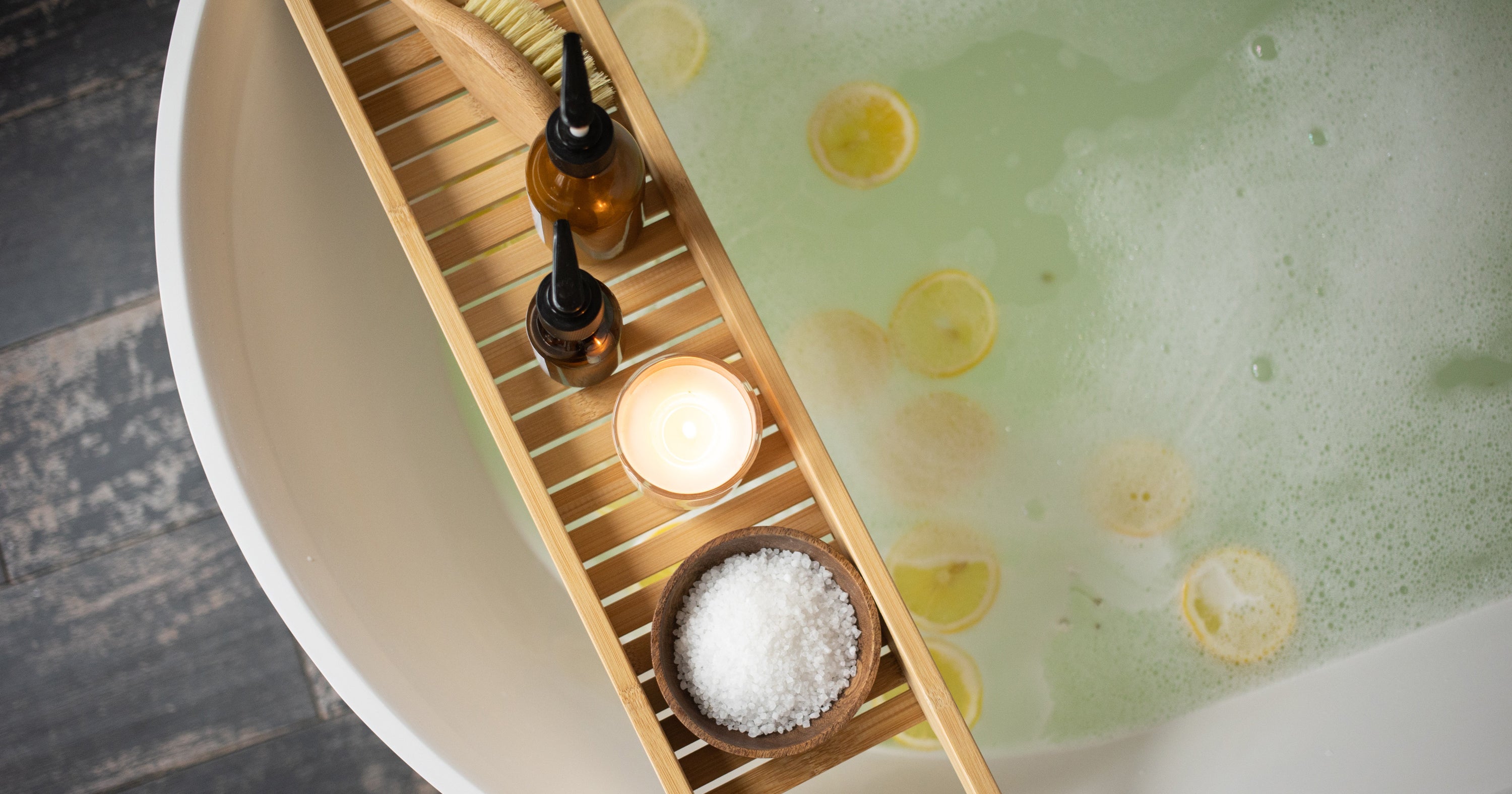 Bath Tea : 7 recettes de thé de bain à essayer chez soi