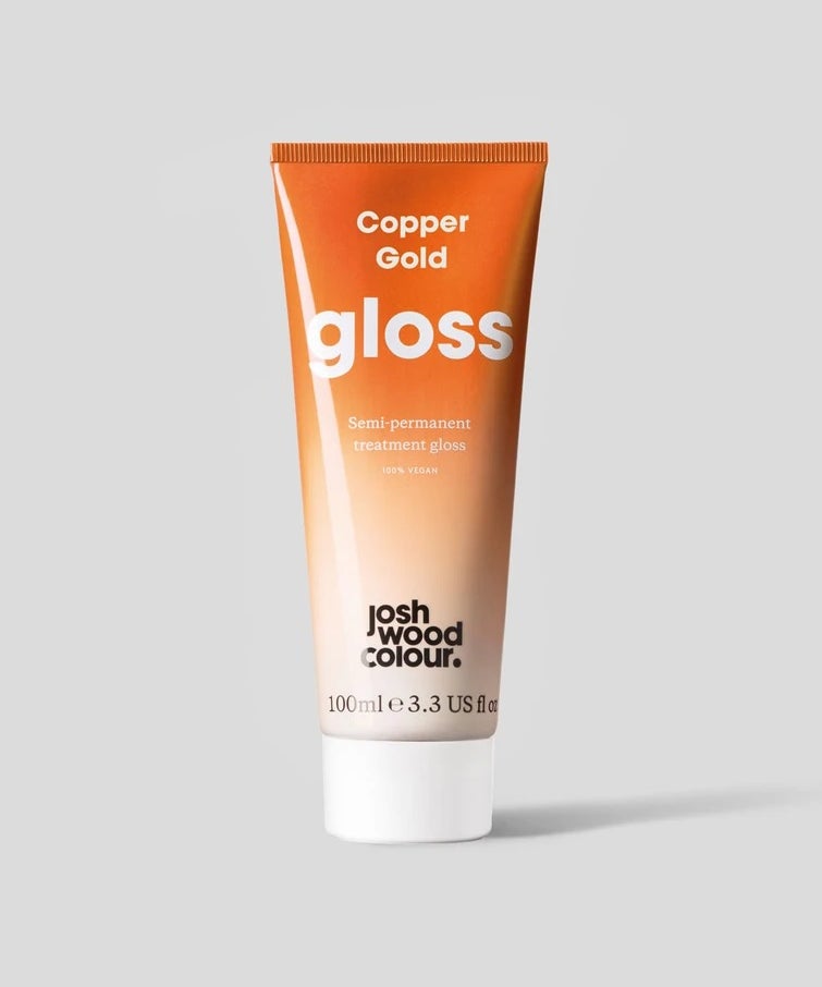 I Tried This Shampoo To Transform My Faded Copper Hair
