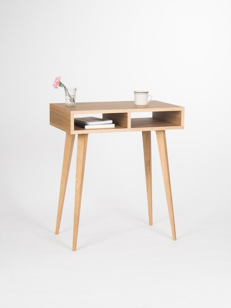 MoWdwrk + Small Oak Wood Desk