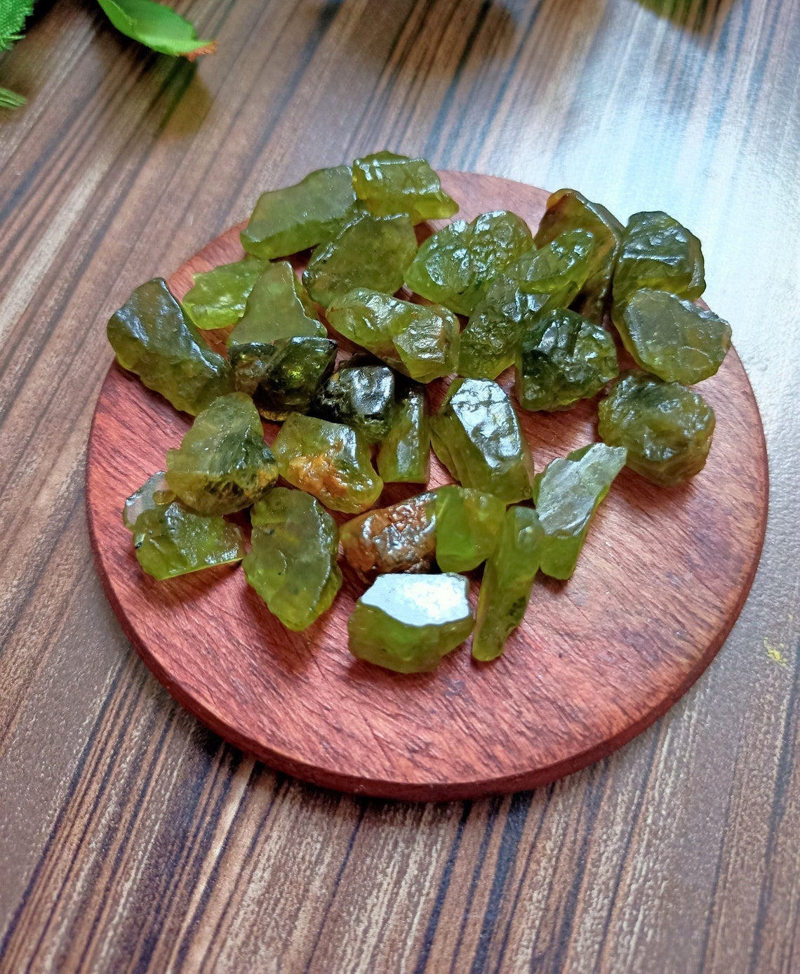 RawCrystalsIndia + Pierre de péridot brute – Péridot naturel