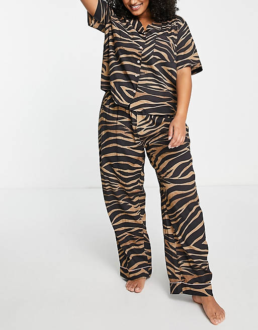 ASOS DESIGN Curve + Modal Zebra Print Short Sleeve Shirt & Trouser ...