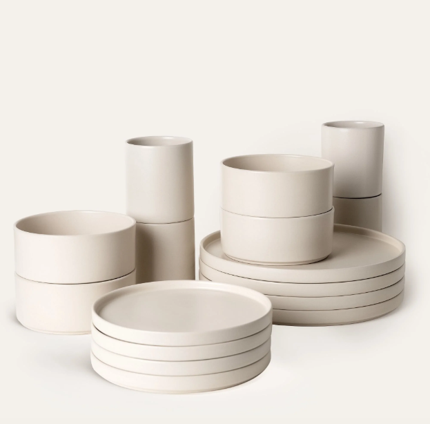 Far & Away + Dinner Set (16 Piece Set)