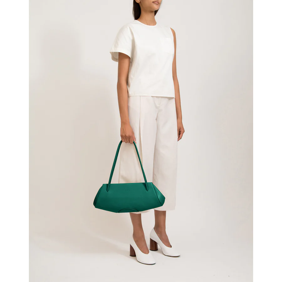 behno + Elizabeth Baguette Pebble