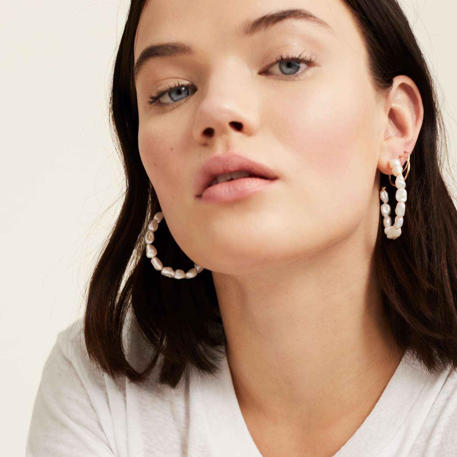 Pearl hoops mejuri store