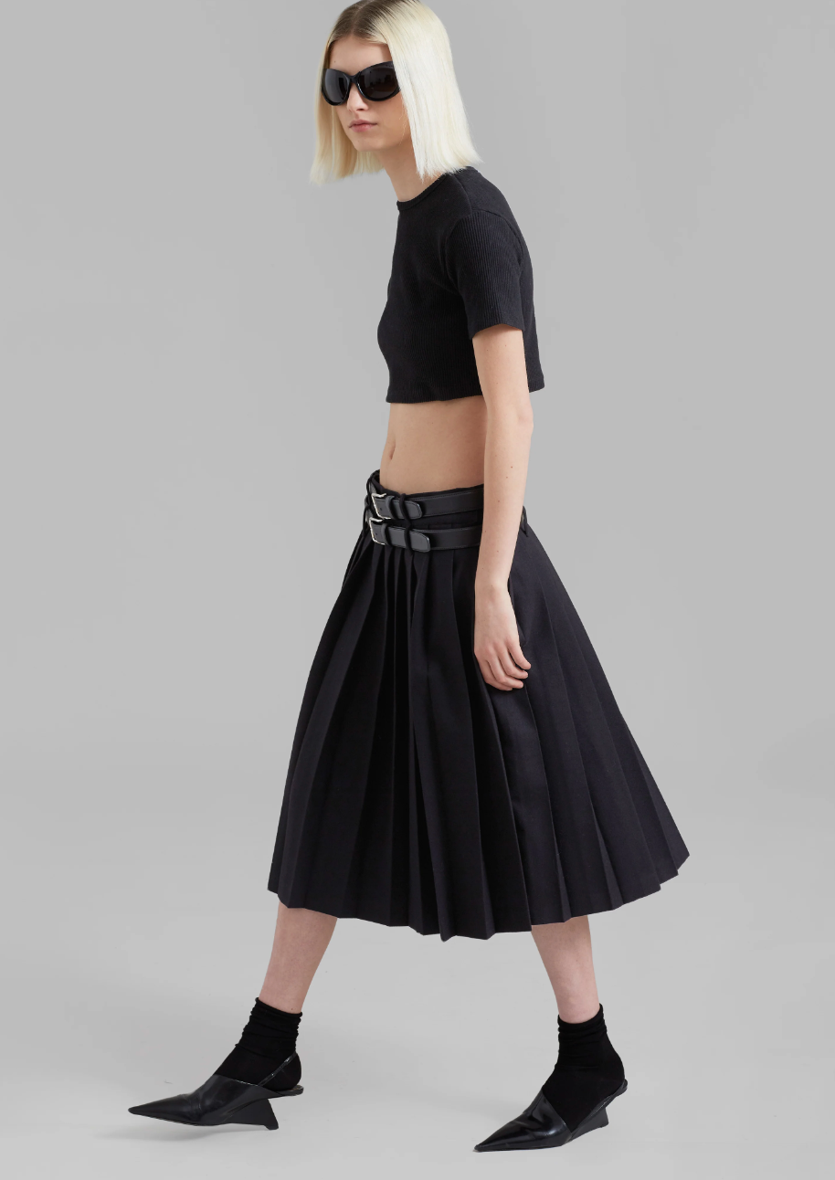 The Frankie Shop + WEDNESDAY BELTED PLEATED SKIRT