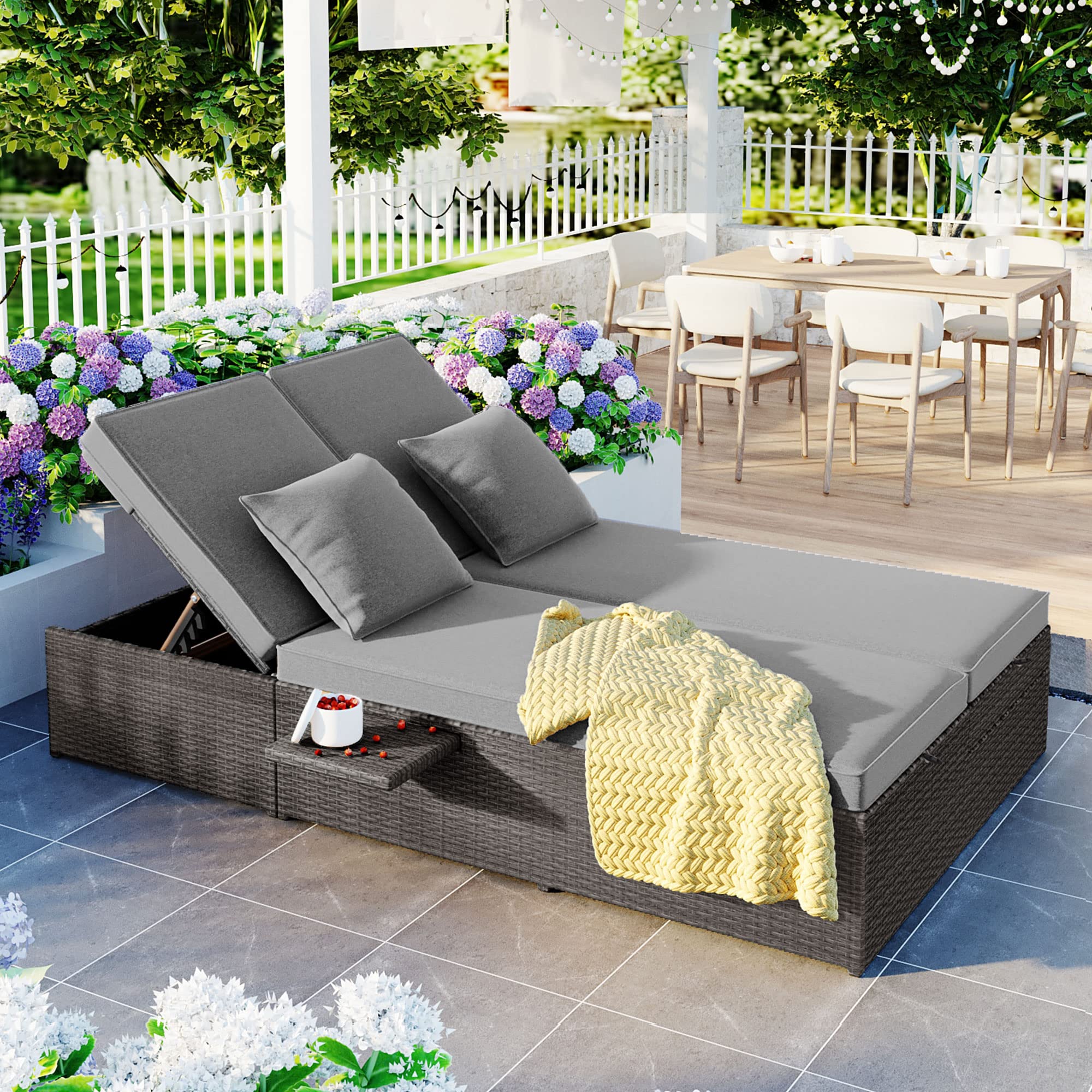 Quarte + Outdoor Wicker Double Sunbed With Cup Tray
