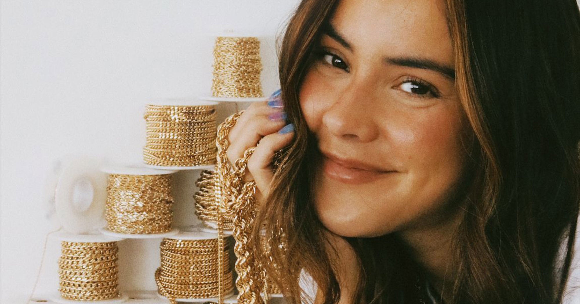 Inside Gabriela Berlingeri Diciembre Veintinueve Brand