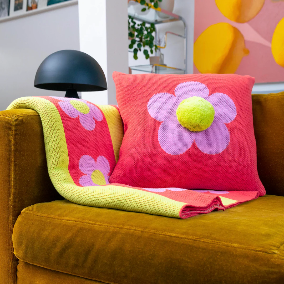 Verloop + Flower Pom Pillow Cover
