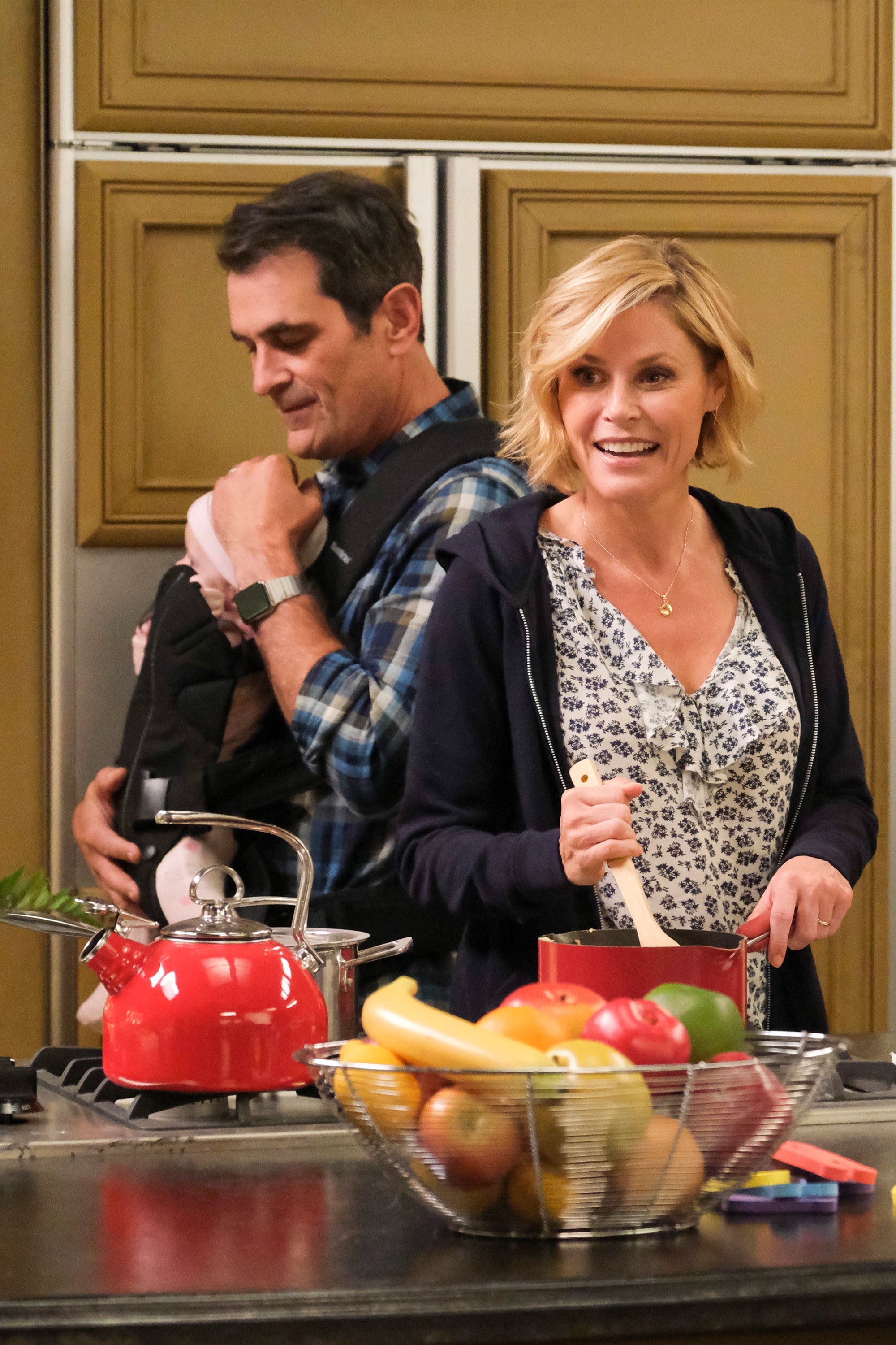 Claire And Phil Modern Family Kitchen