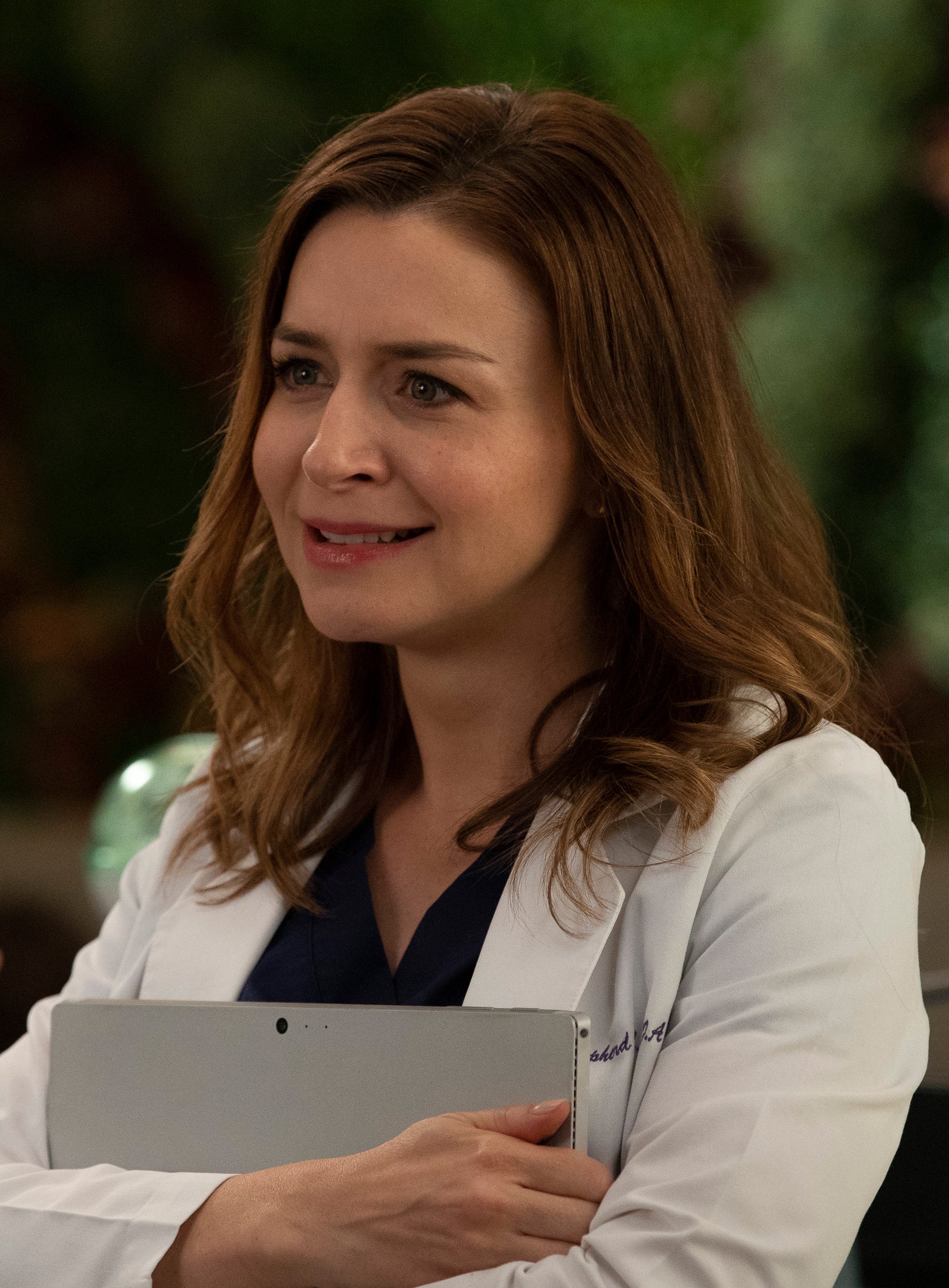 Amelia Shepherd Grey's Anatomy Season 20's New Doctor Teases A Hot New