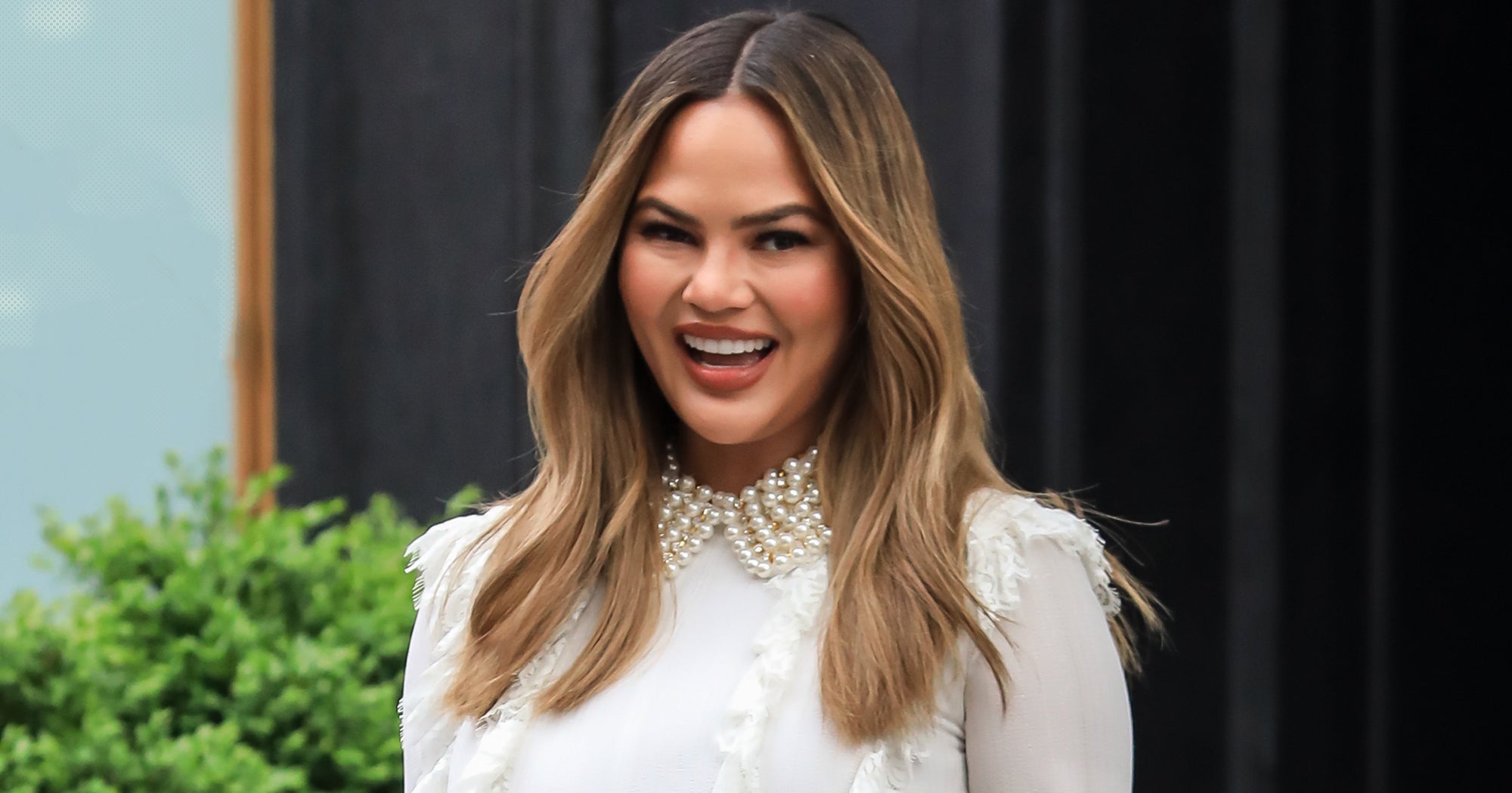 Chrissy Teigen Needs Dr. Pimple Popper Help Instagram