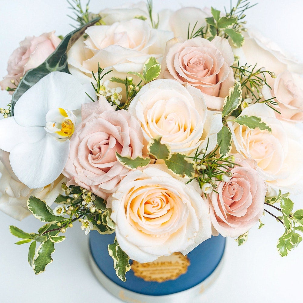 SAHOLA Flower Fashion Boutique + Caramel Flower Bouquet