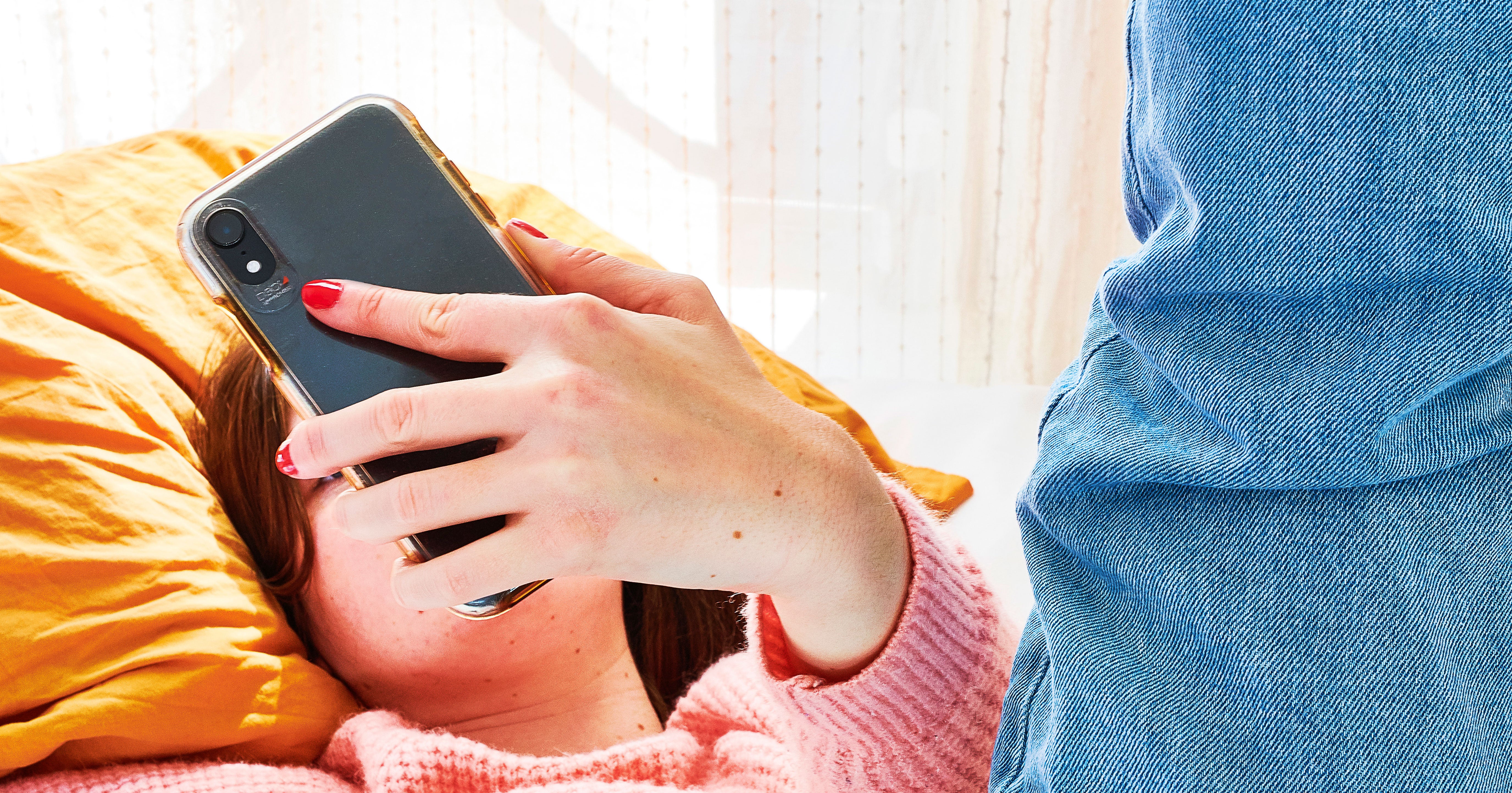 What Is Whelming? Online Dating Trend Explained