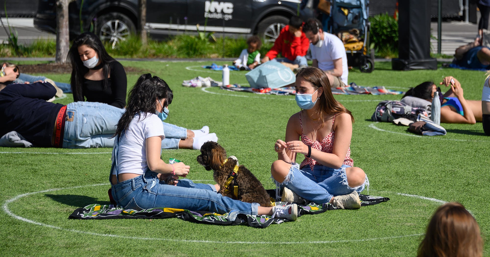 How To Practice Social Distancing: Etiquette Rules FAQs