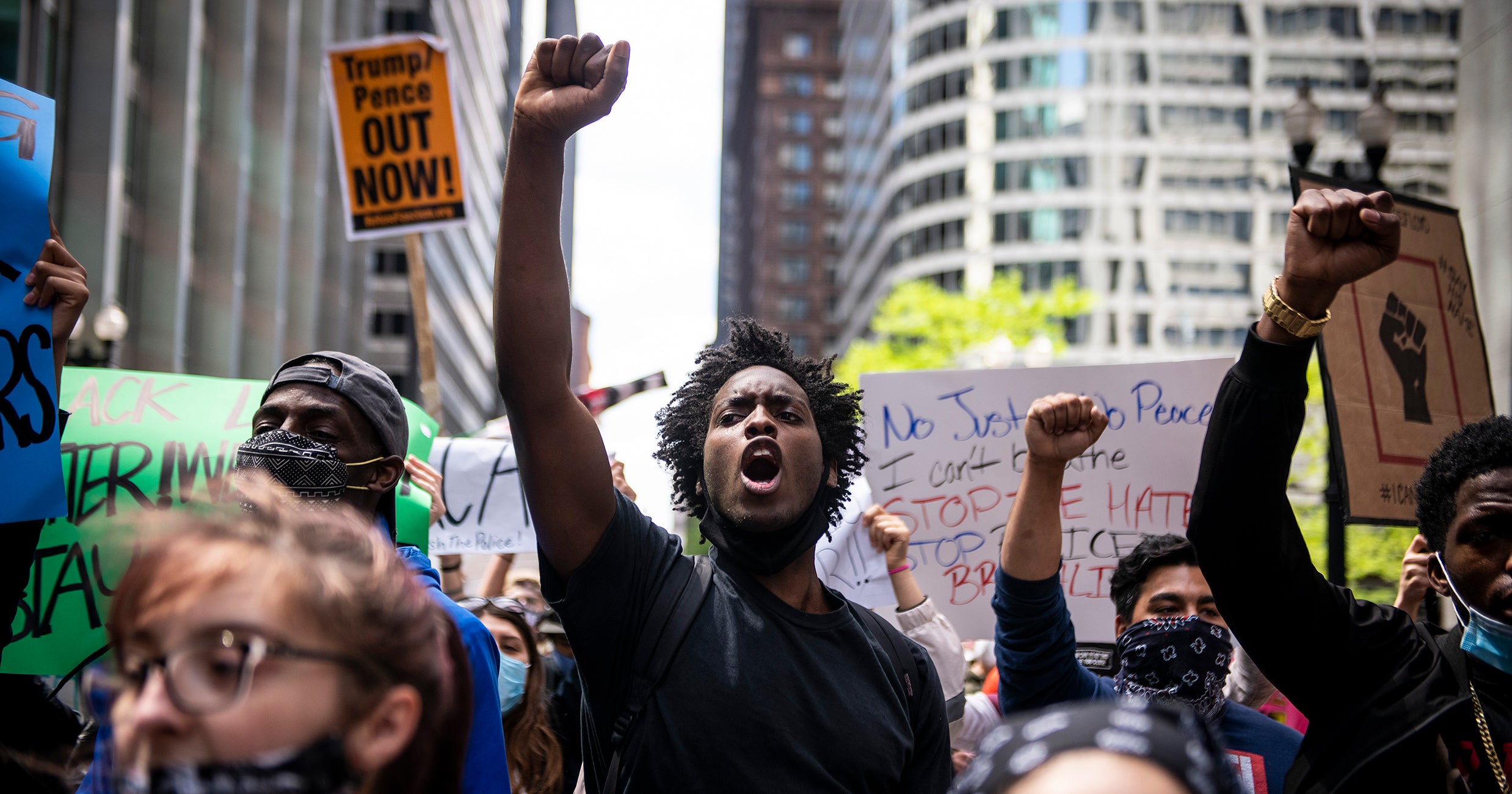 Chicago Mayor Allows Feds In After Axing Racist Statues